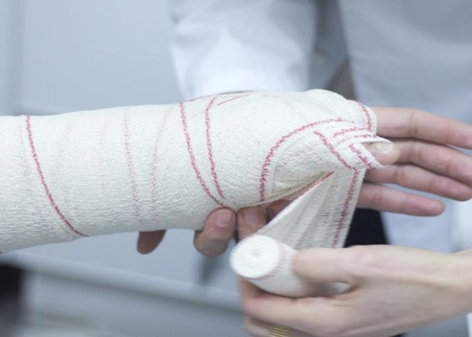 Disposable Hemostasis Medical Bandage Red Line Elastic Crepe Bandage